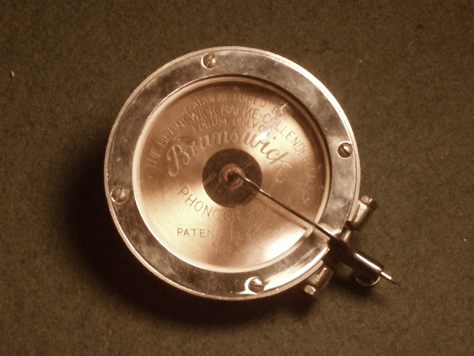 Neophone's YouTube Wallpaper Graphics